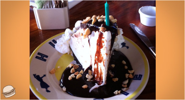 Hula Pie From Duke’s Kauai : Damn That Looks Good