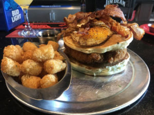 Lumberjack Breakfast Sandwich : Damn That Looks Good